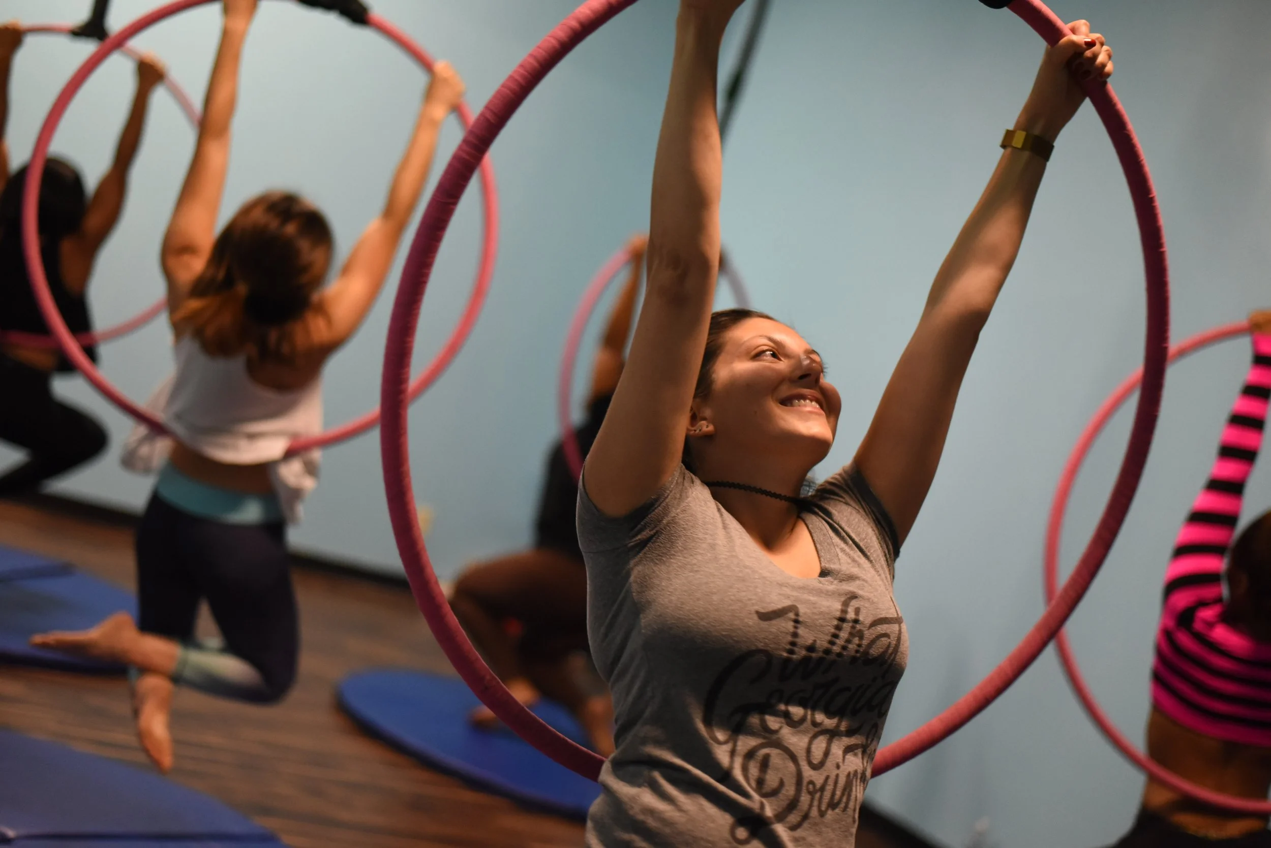 Pole Dance For Beginners , Aerial Hoop For Beginners, & Aerial Silks ...