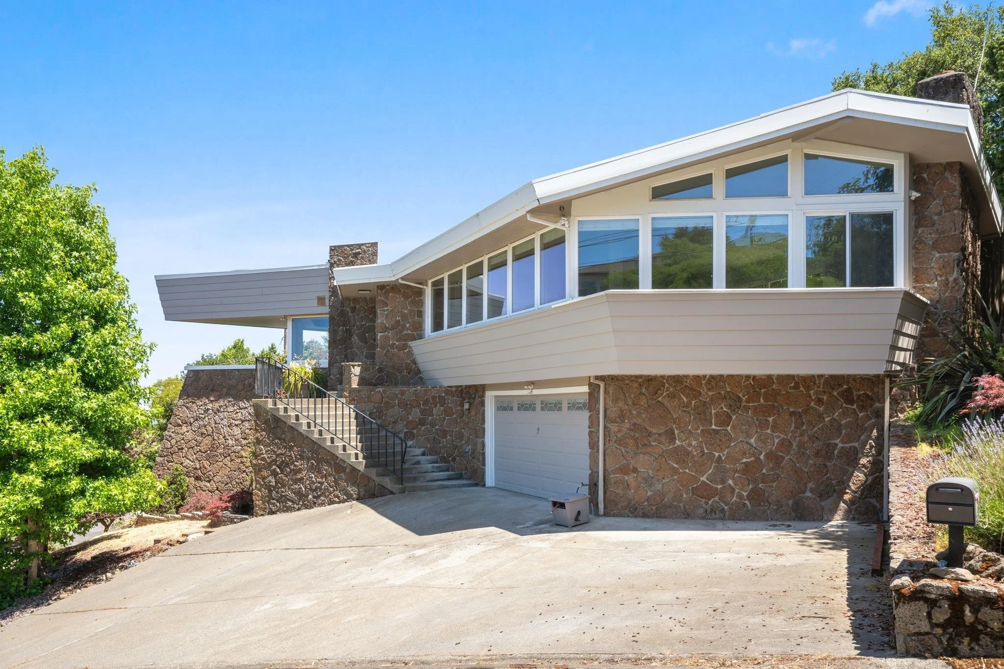 Robert J Rapp, Real Estate Broker