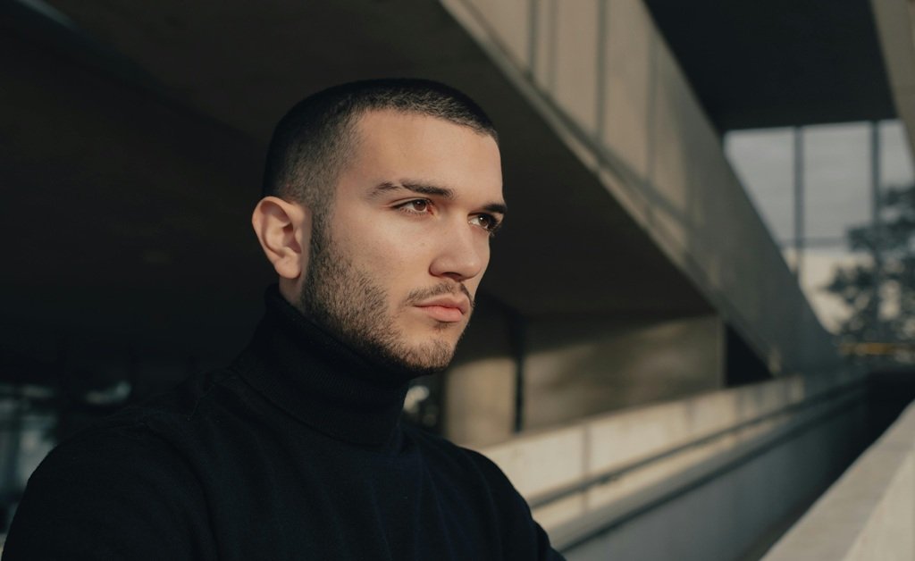What Kind of Face Shape Works Best with a Buzz Cut?