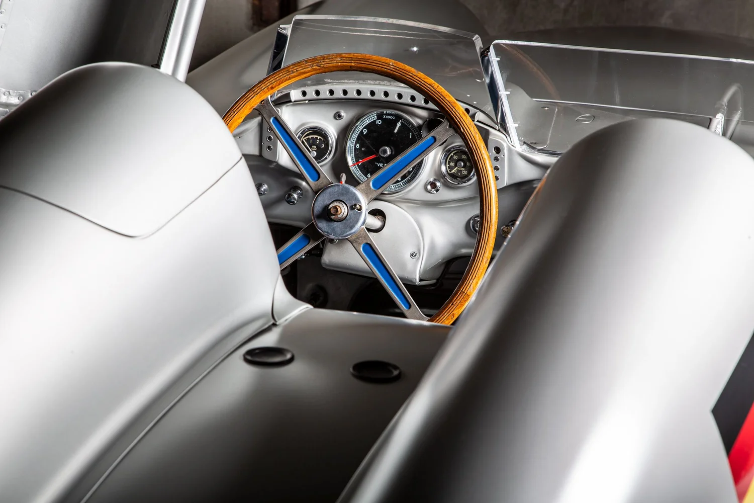 The Stuff of Legend - Mercedes 300 SLR — Avants