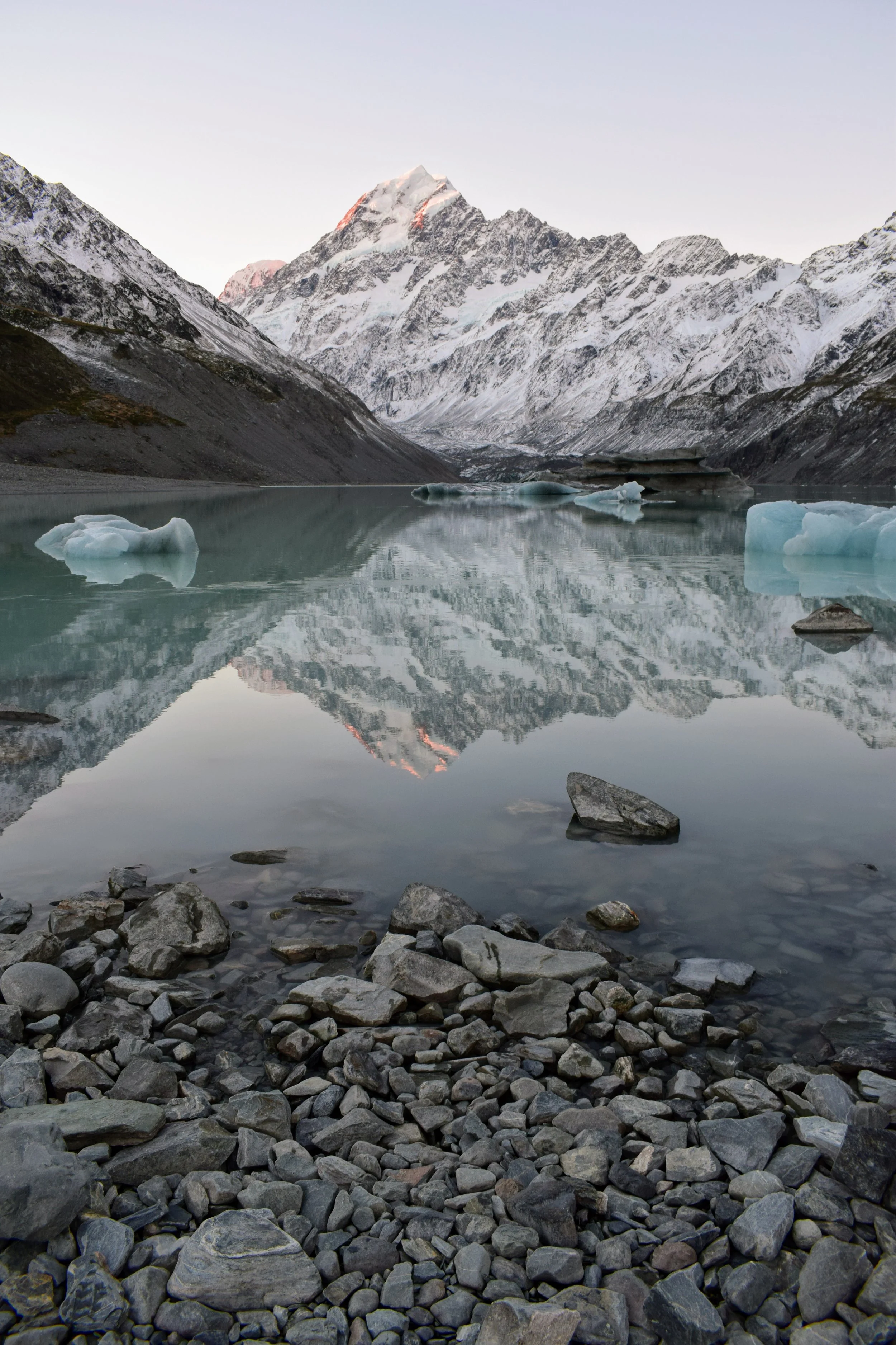 A Perfect Winter Day in Mt. Cook National Park — Savvy Dispatches