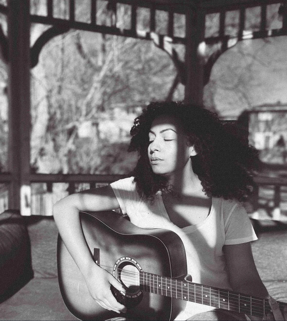 LIVE MUSIC — POETRY