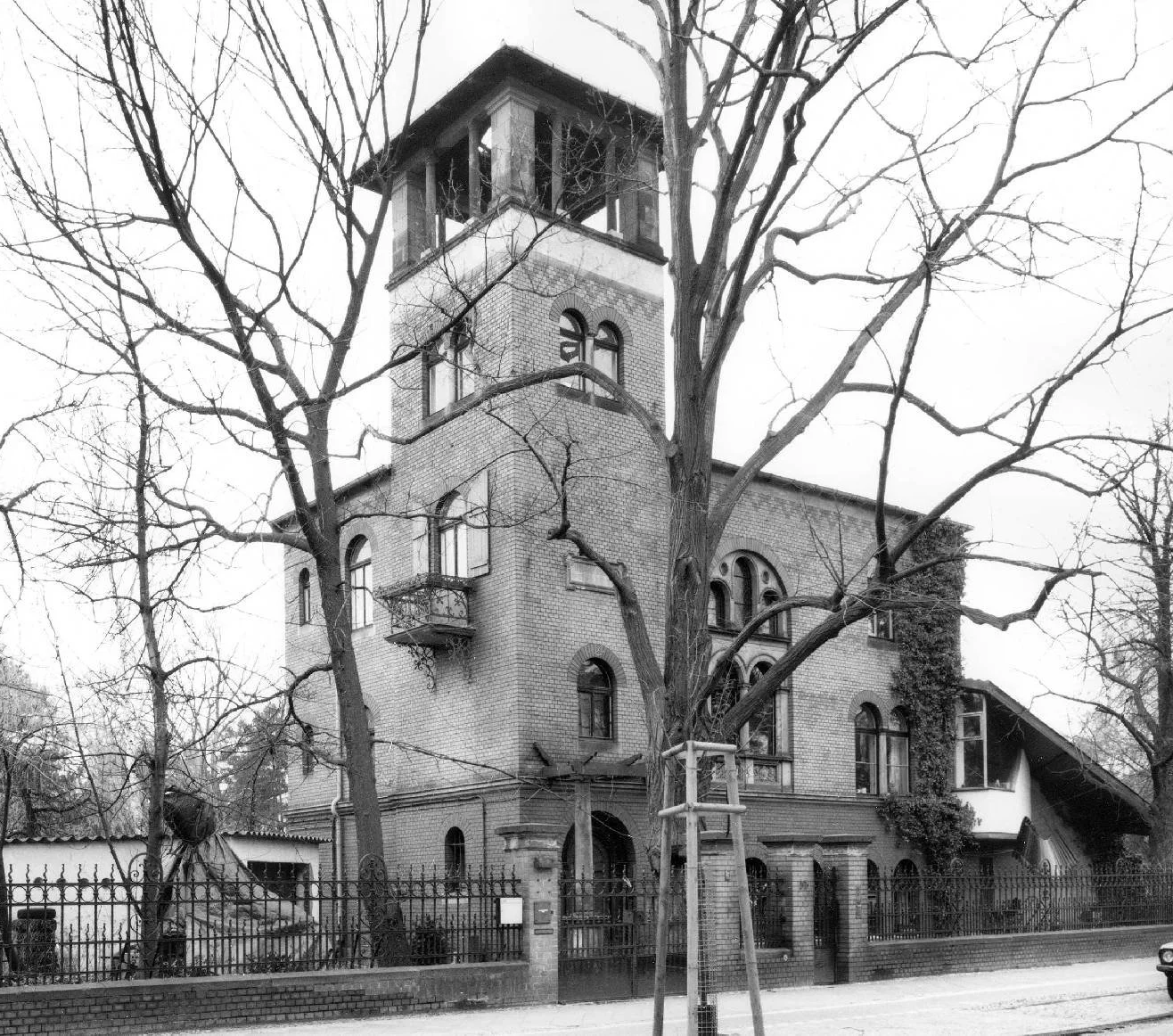 Berlin Villas — Studio Ben Allen