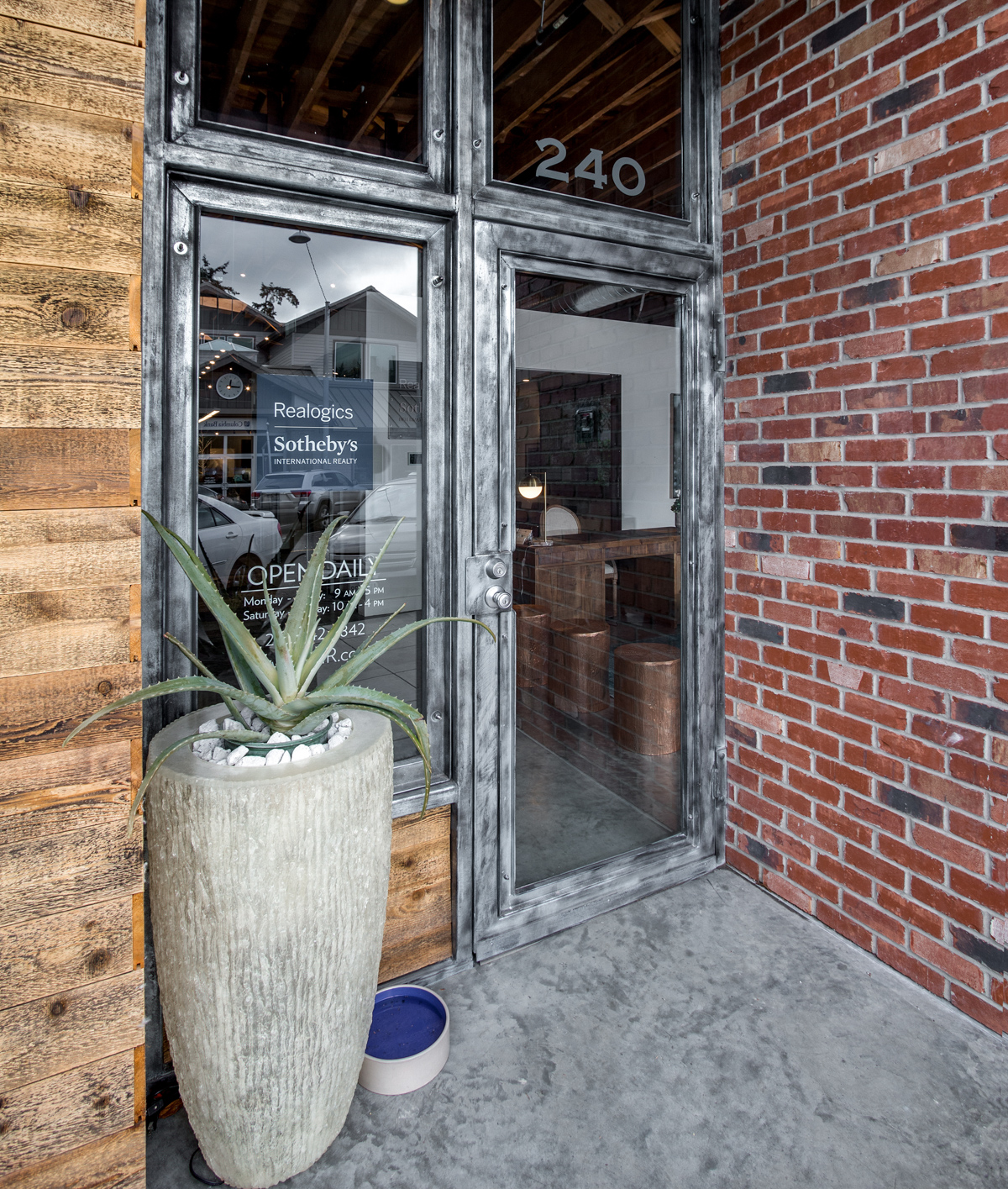 Connect with Me — Leah Applewhite