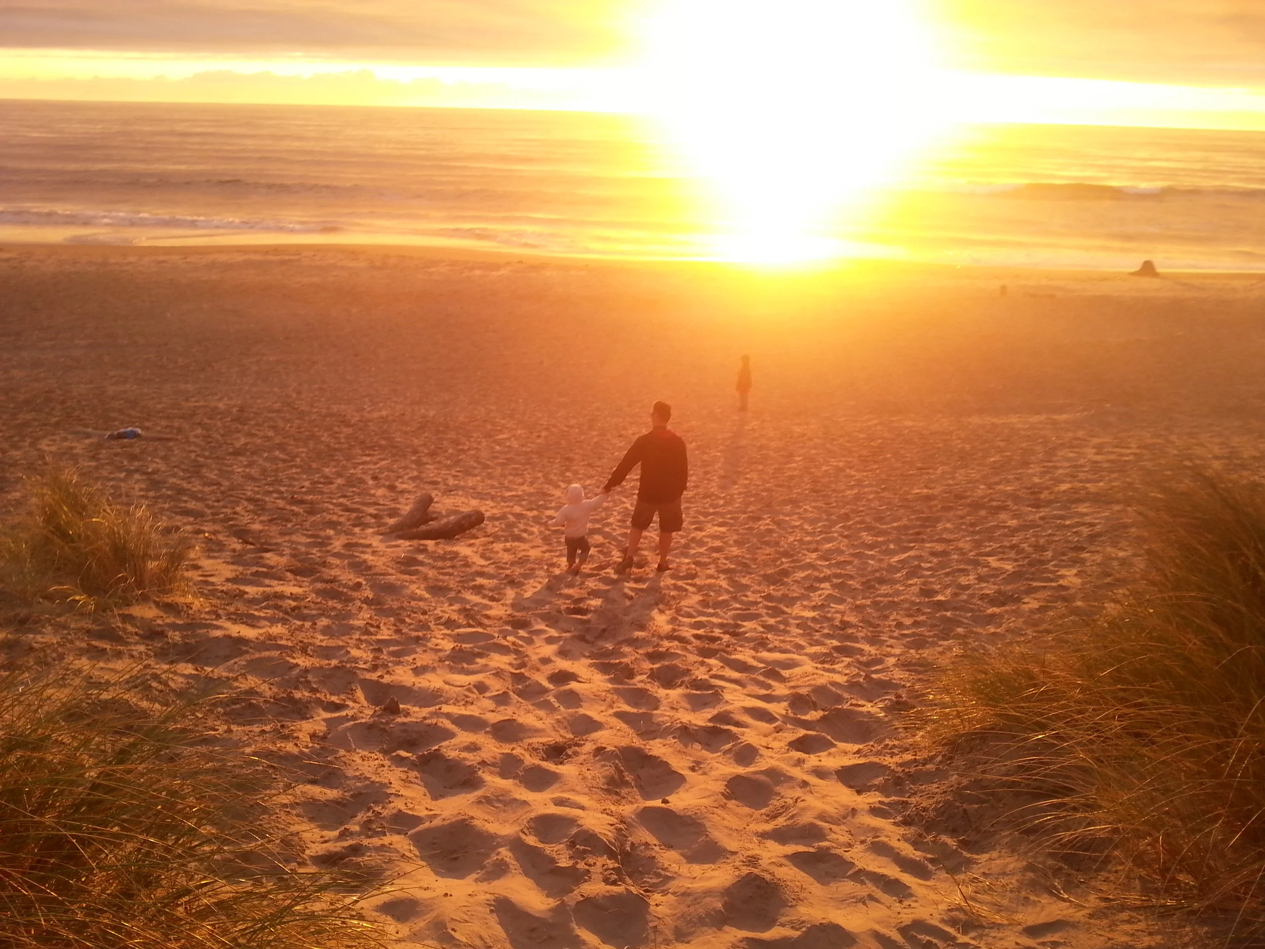 WHERE TO EAT, DRINK, PLAY, AND STAY IN BANDON