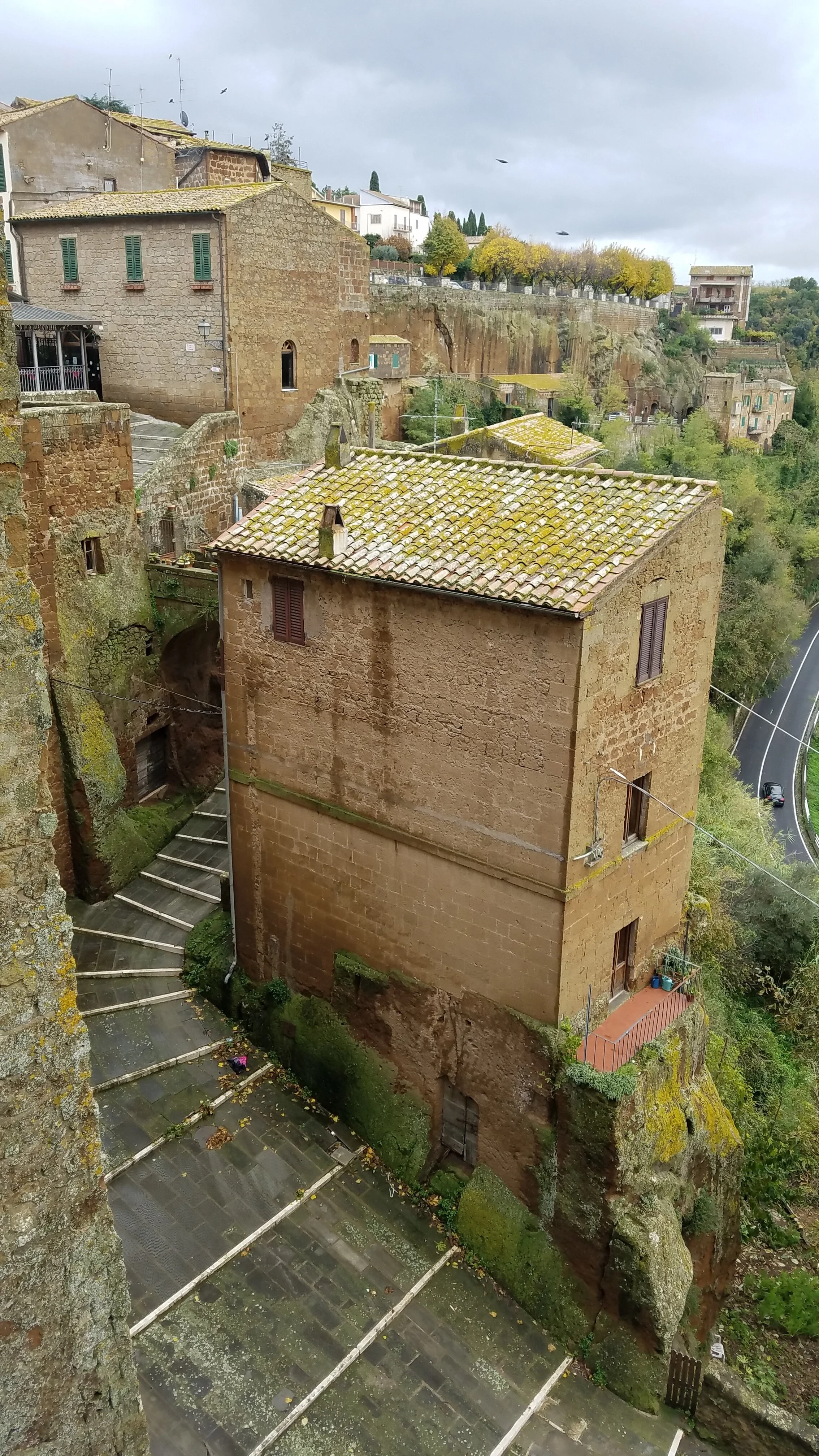 Tuscany Day Trips - Sightseeing in Pitigliano - Italy travel ...