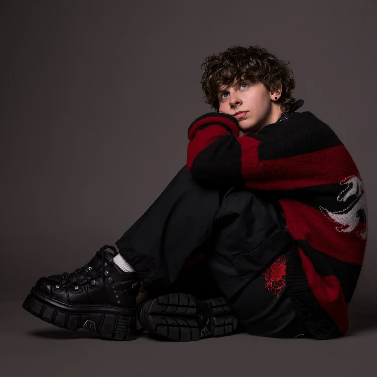 NOAHFINNCE EPK — Hopeless Records