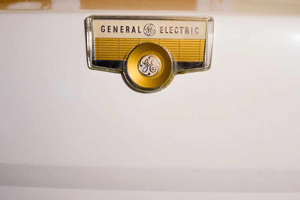 Logos Old Fridge