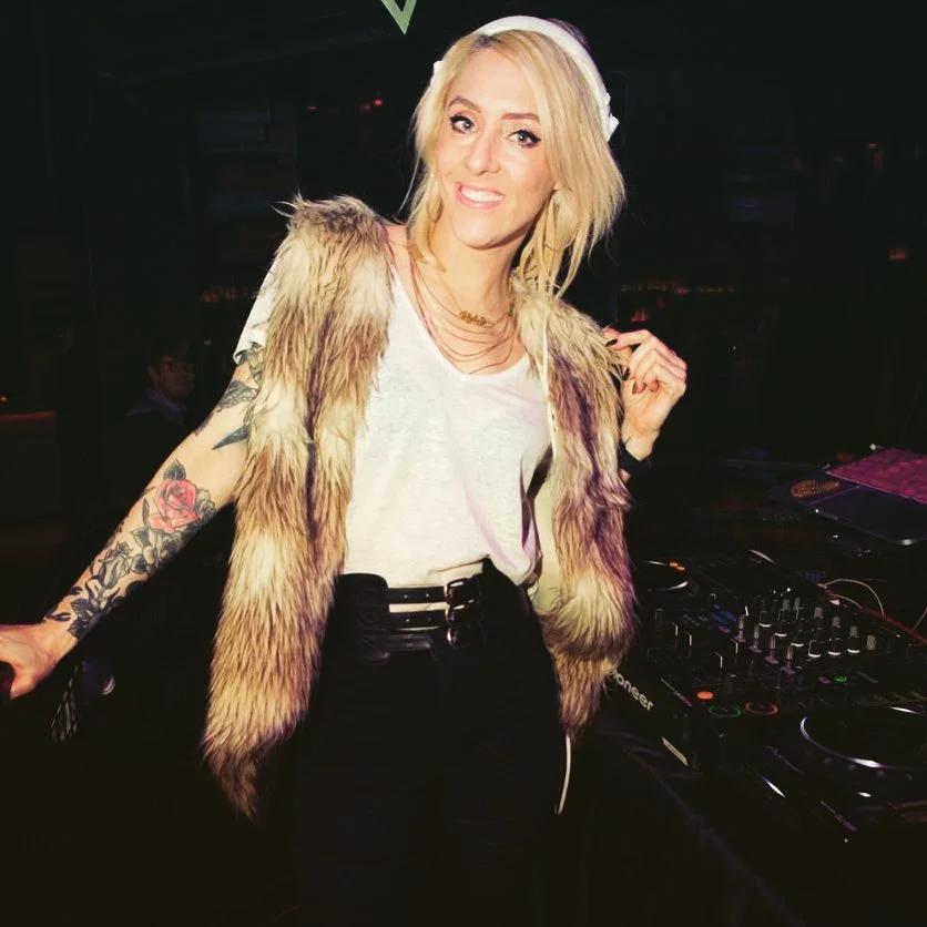 Lights Singer Blonde Hair