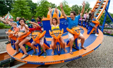 Carver campers spending the day at Lake Compound and Playland today ...