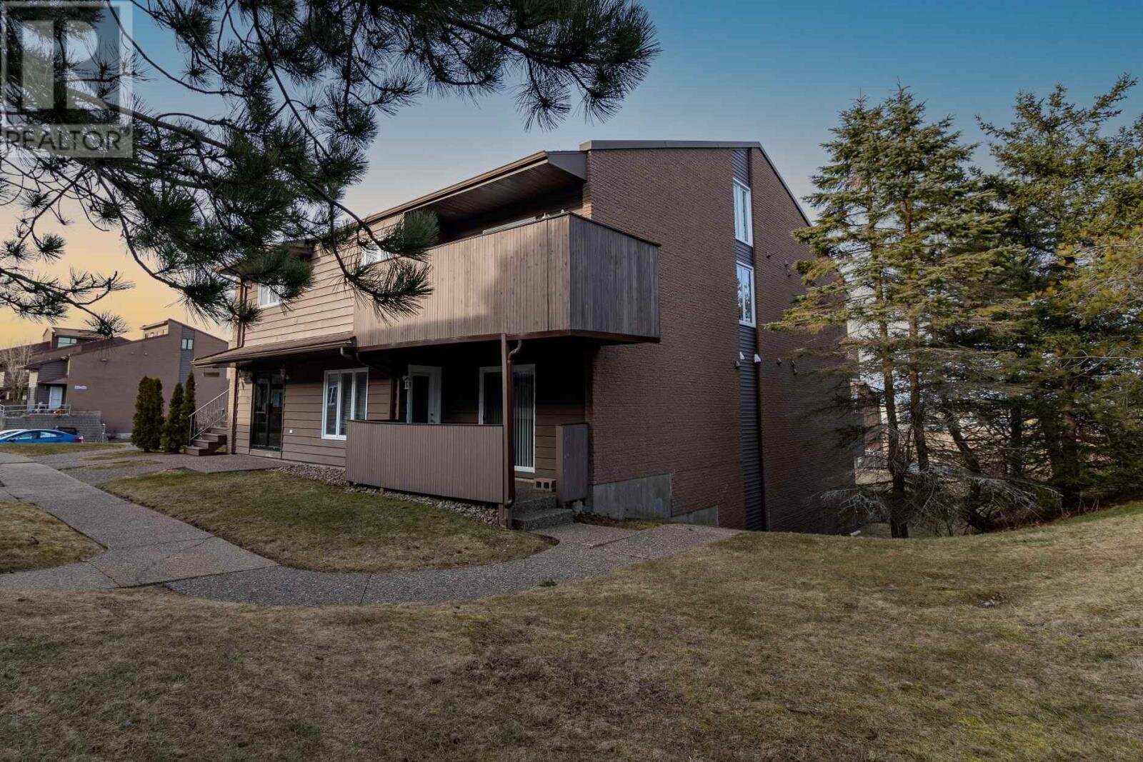 4 Rose Way - Dartmouth, NS — HalifaxCondos.co