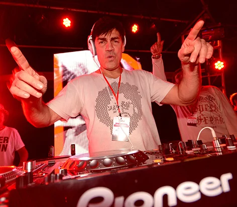 DJ Feature-Alex P — Shhh...