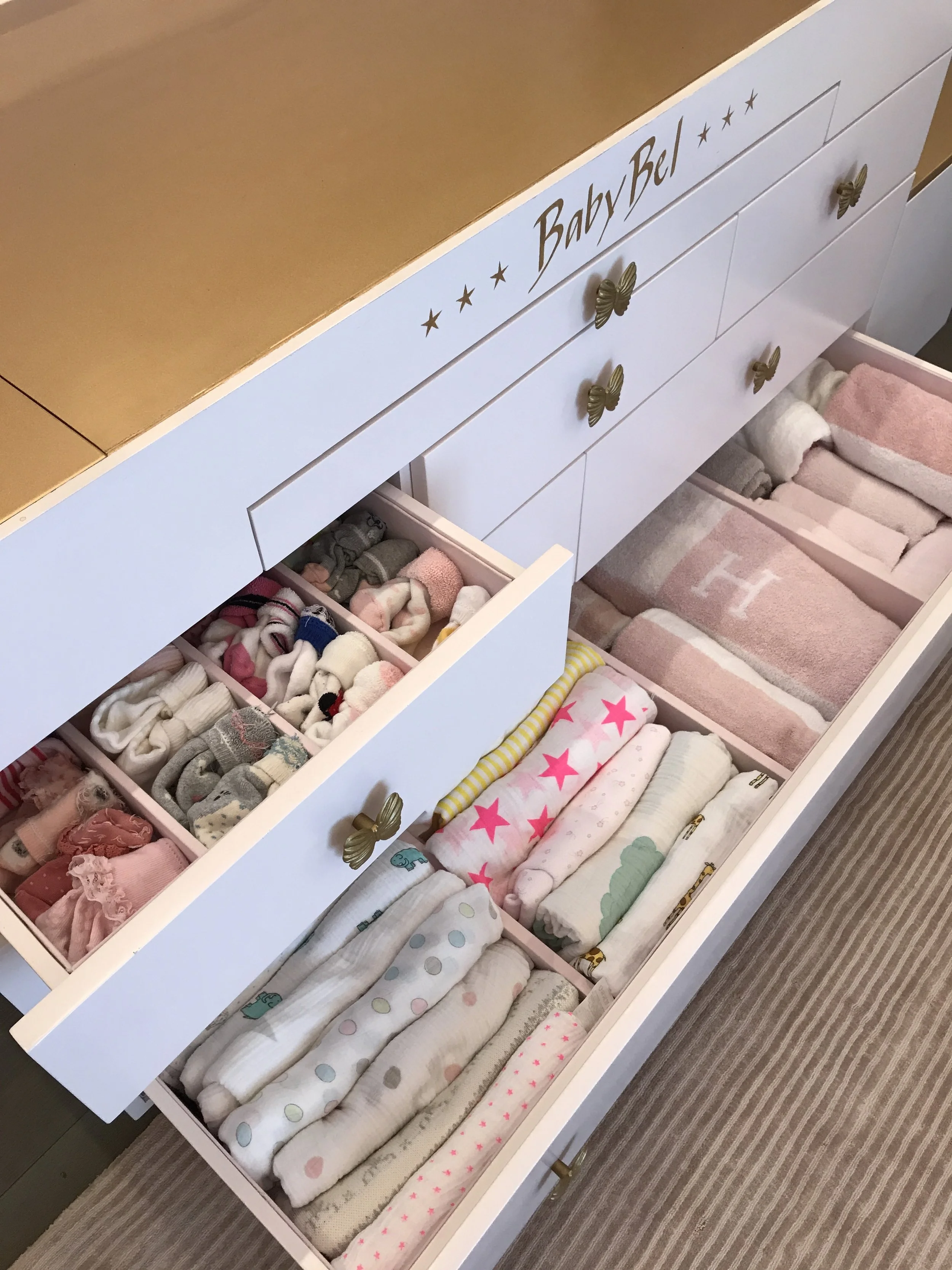 DRESS UP YOUR DRAWERS! — LA CLOSET DESIGN