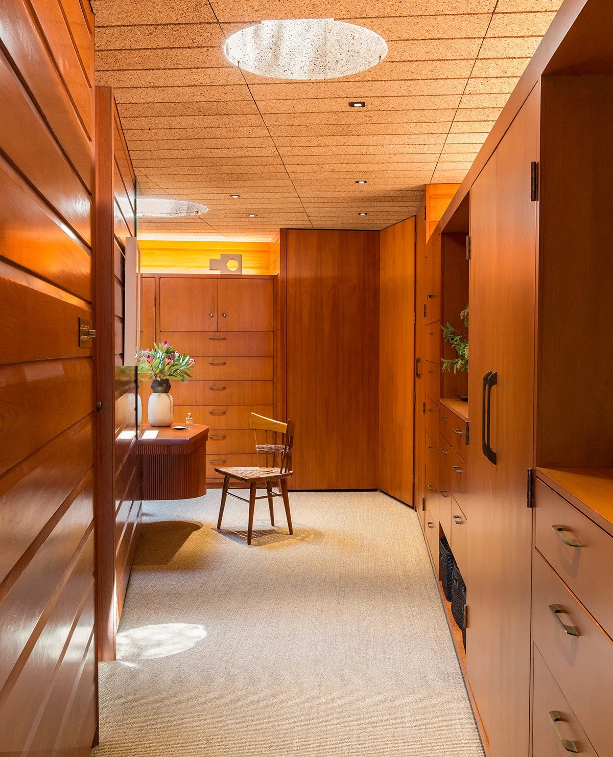 EVOLUTION OF CLOSET DESIGN: VICTORIAN ERA TO PRESENT — LA CLOSET DESIGN