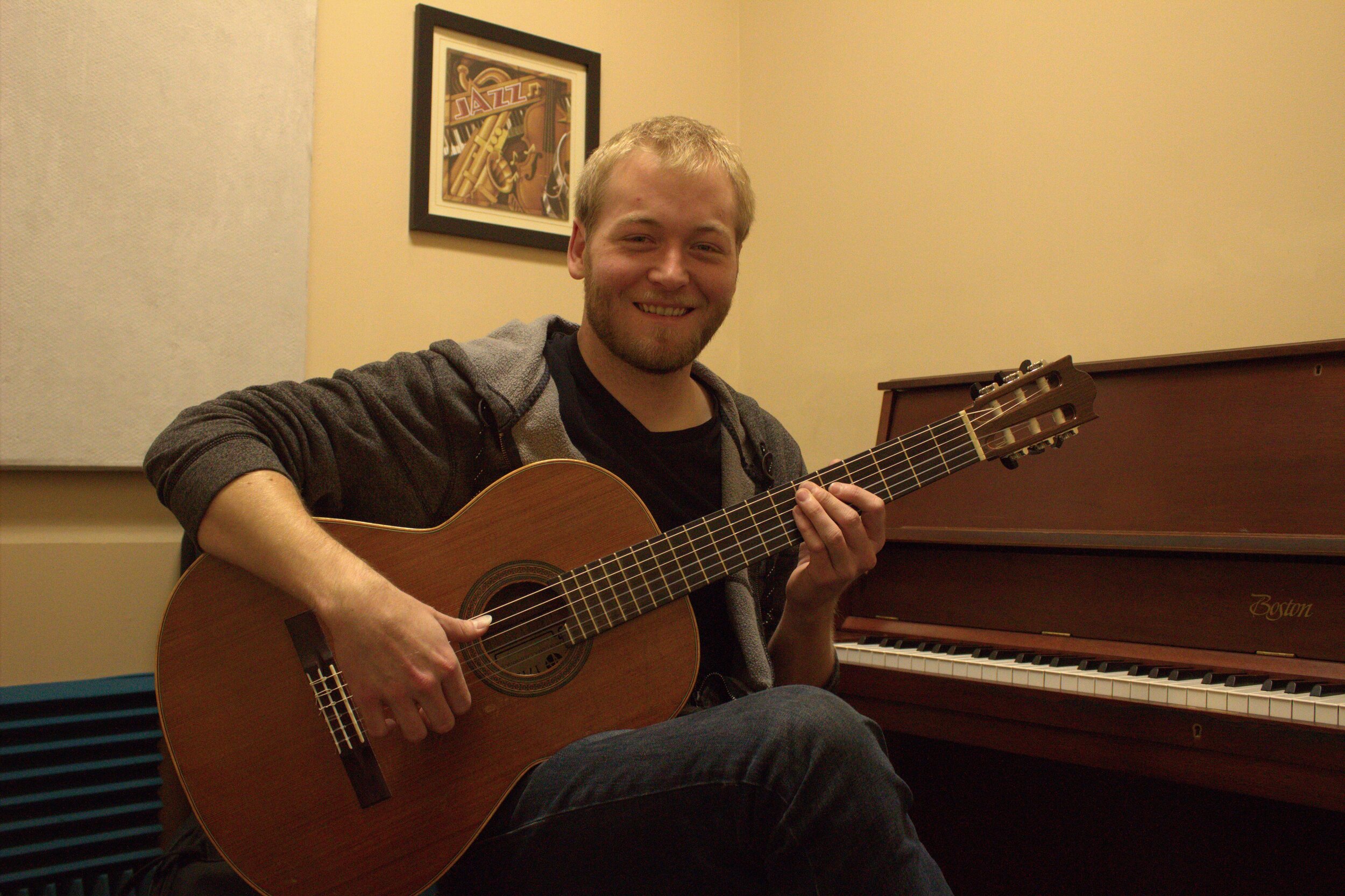 Guitar Teachers — LEGATO