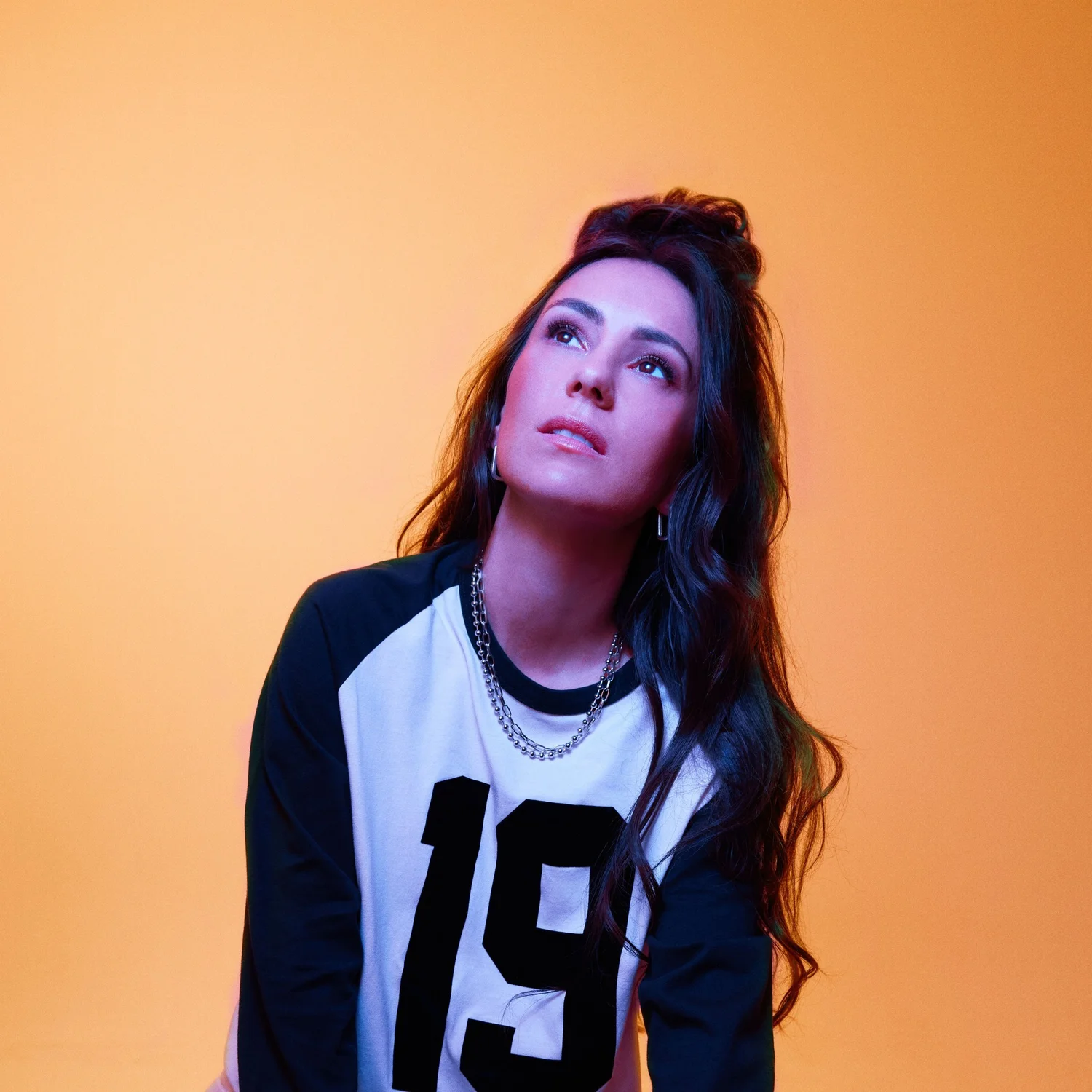 Amy Shark Announces "Songs & Stories" Acoustic Tour with Amélie Farren