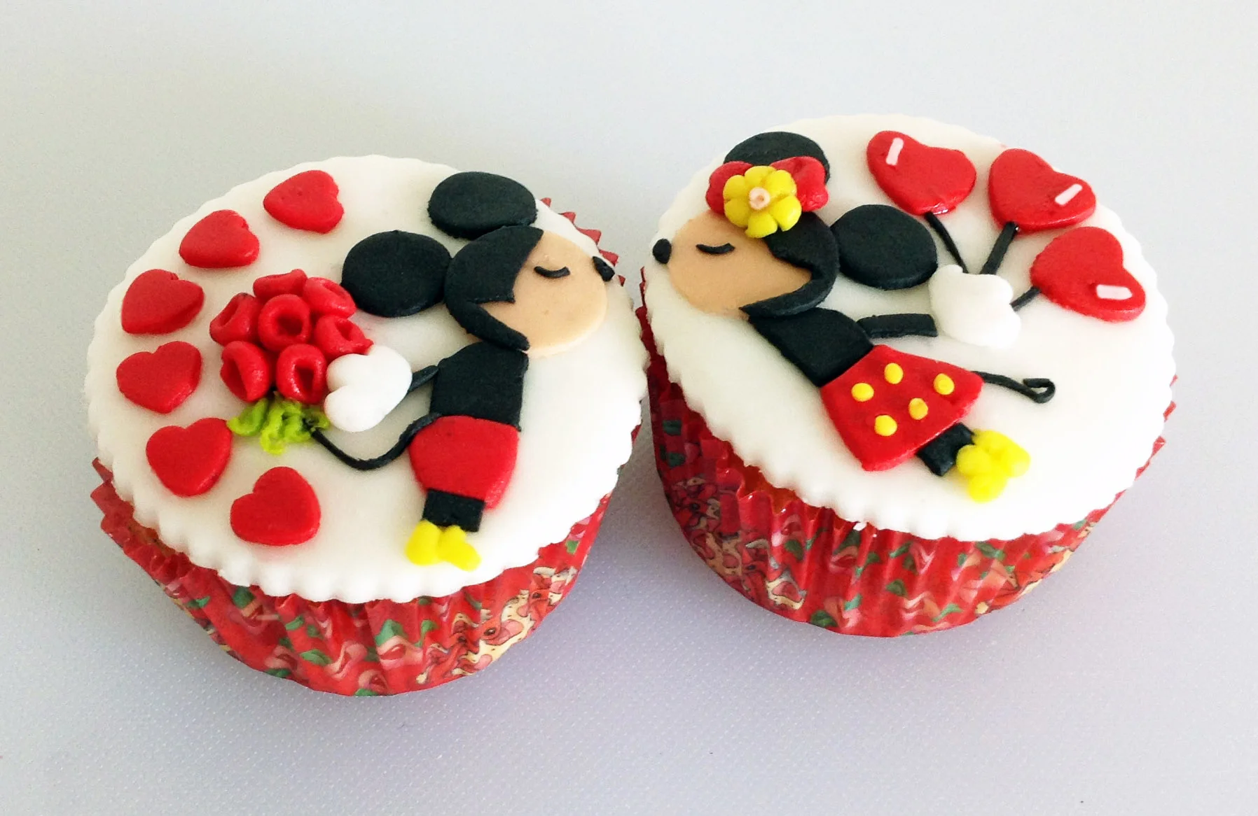 Minnie Mouse Fondant Cupcakes