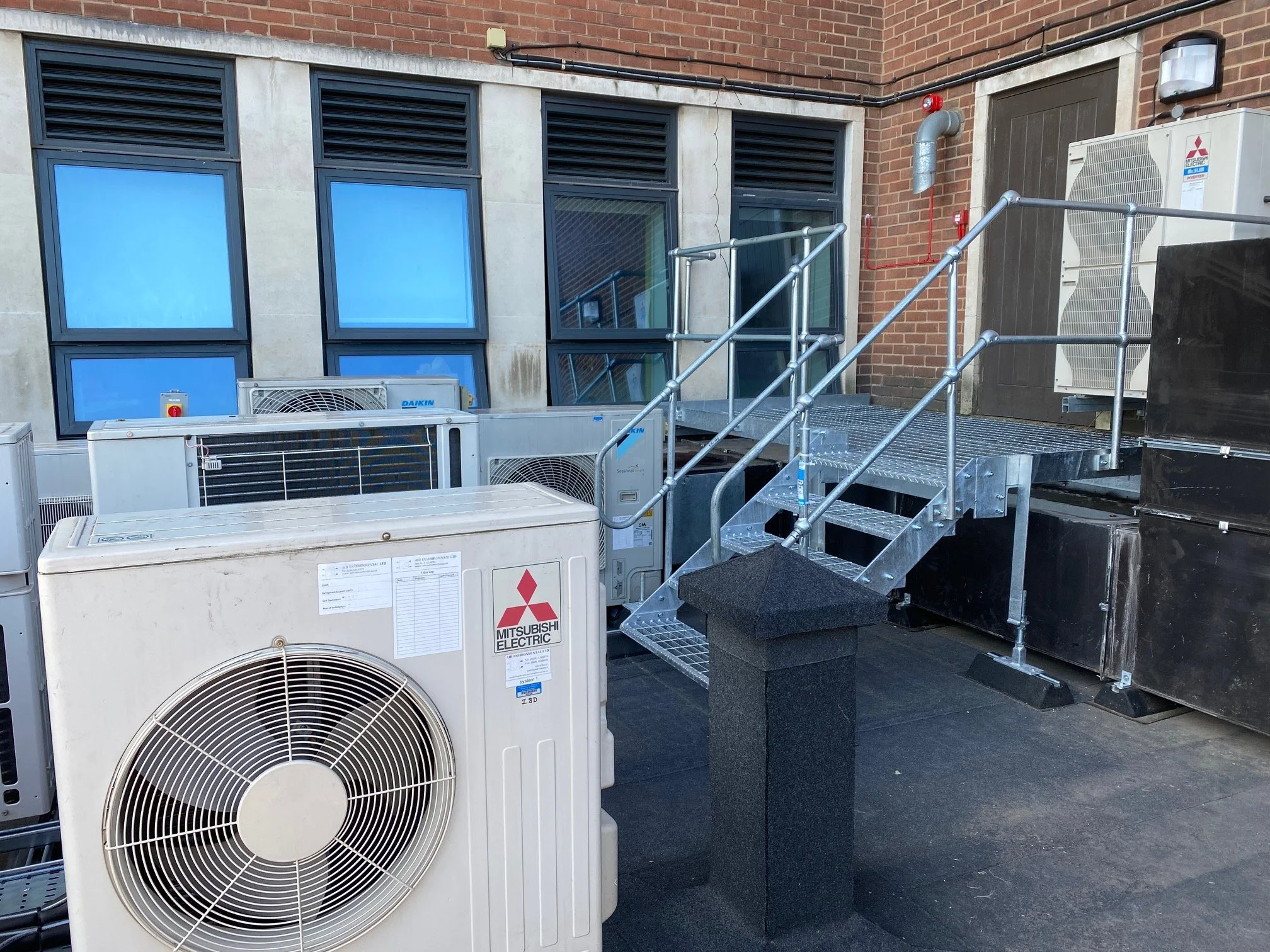 UNIVERSITY OF SHEFFIELD | HADFIELD CBE BUILDING — Assix Construct