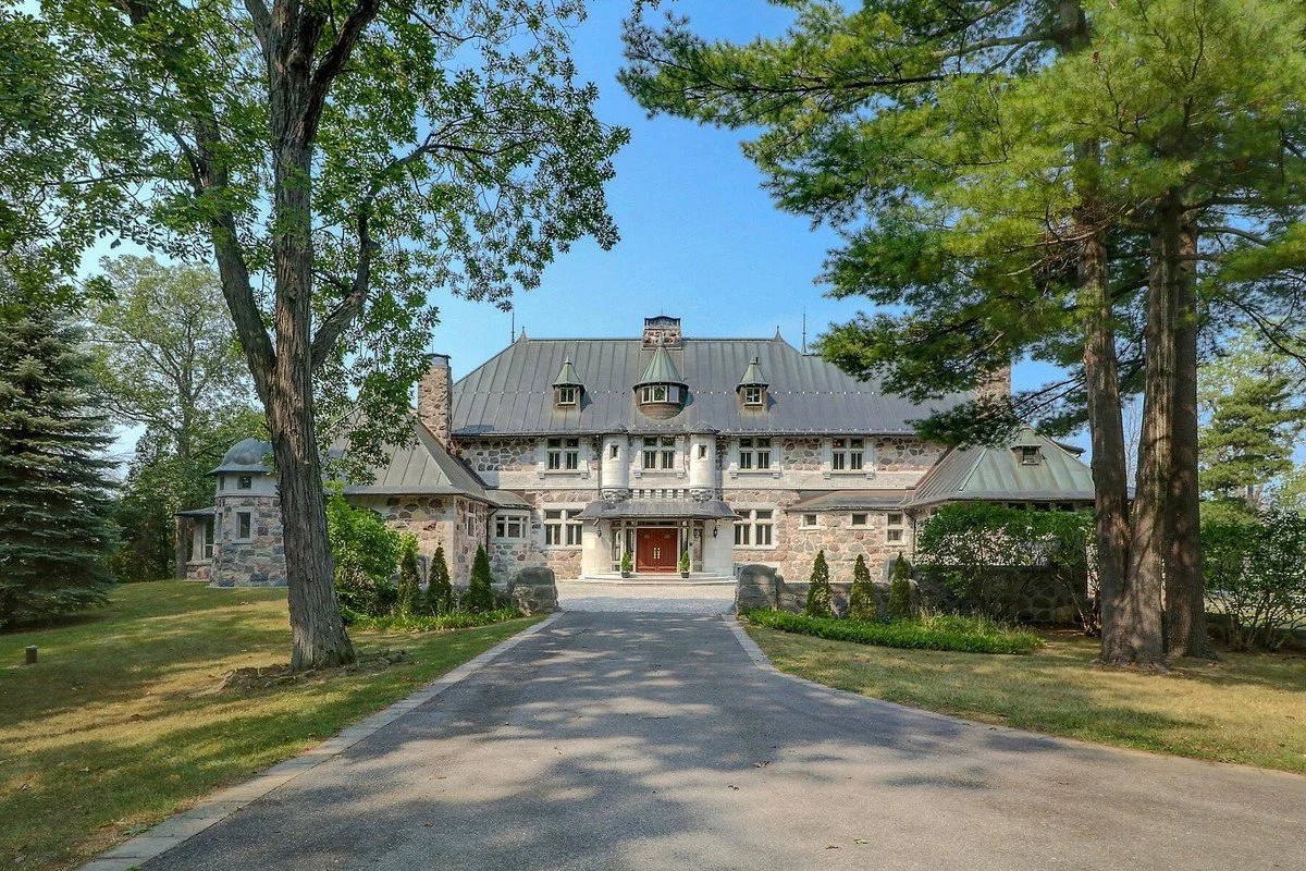 Bois-de-la-Roche: 19th Century Castle Near Montreal, Canada — Francis York