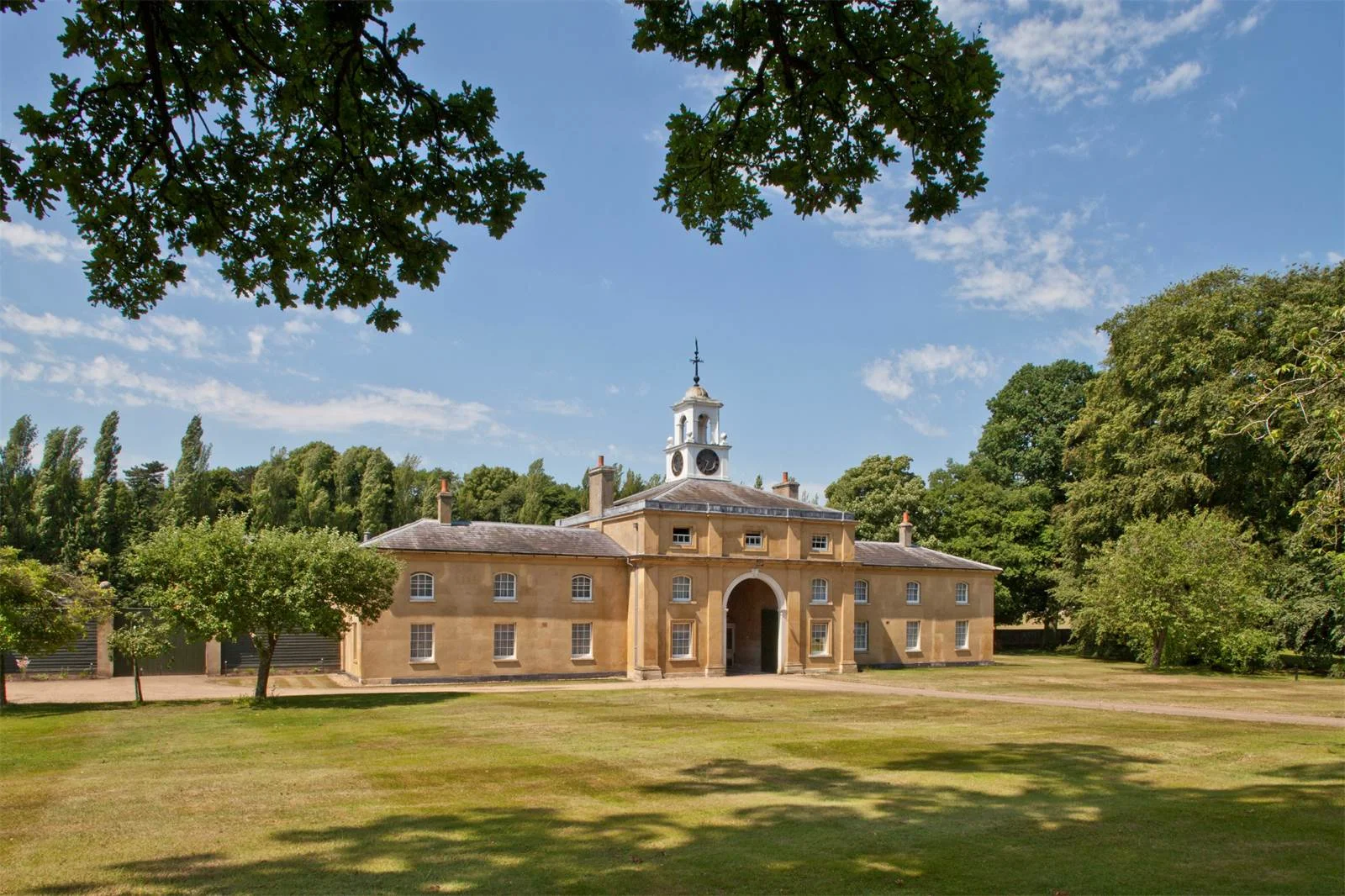 The Stunning British Estate Hackwood Park — Francis York