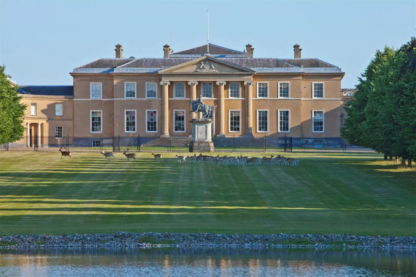 The Stunning British Estate Hackwood Park — Francis York