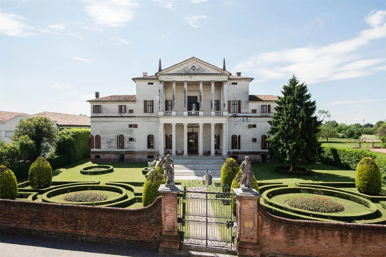 One of the Greatest Houses in All of Italy — Francis York