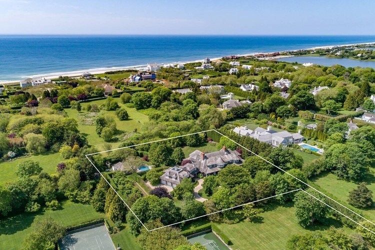 A Traditional Southampton Estate — Francis York
