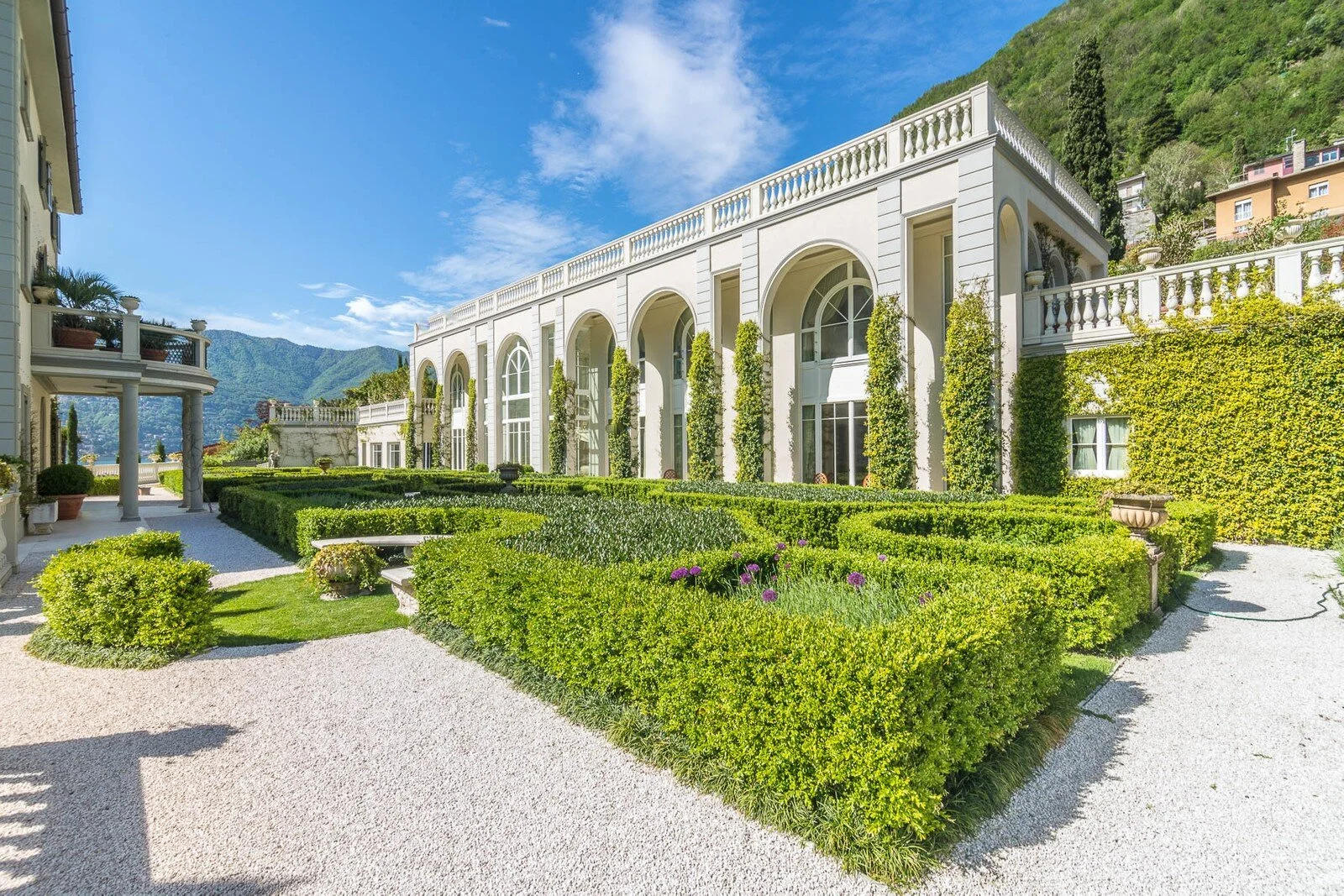 Be George Clooney's Neighbor In This Lake Como Villa — Francis York