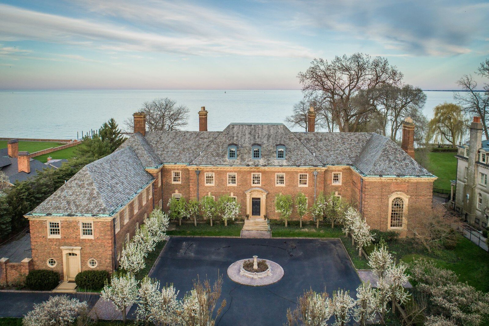 A 1920s Mansion Built In the Golden Automotive Era of Detroit — Francis ...