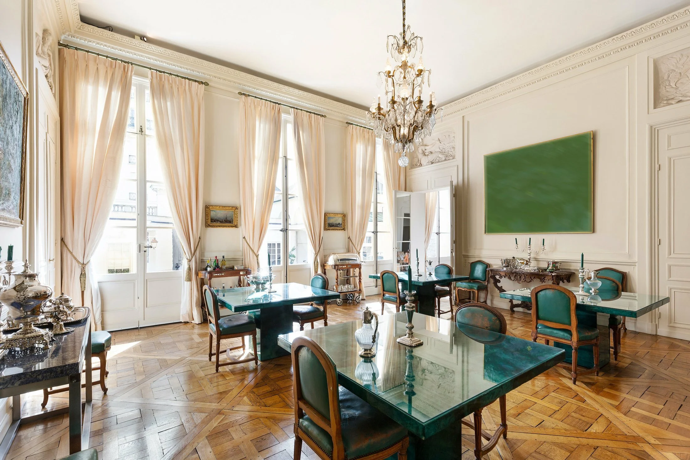 Private Mansion in the Heart of Paris — Francis York