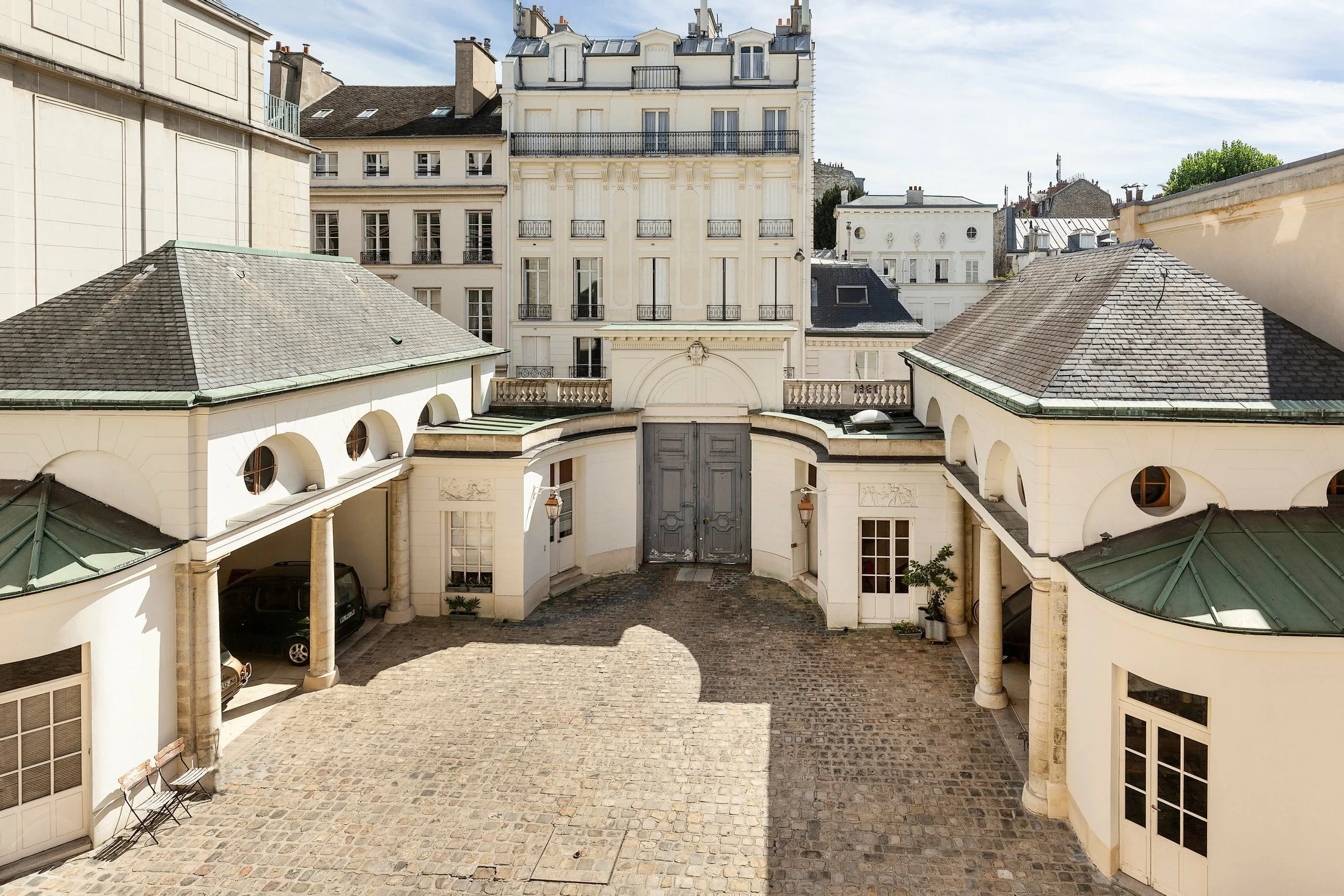 Private Mansion in the Heart of Paris — Francis York
