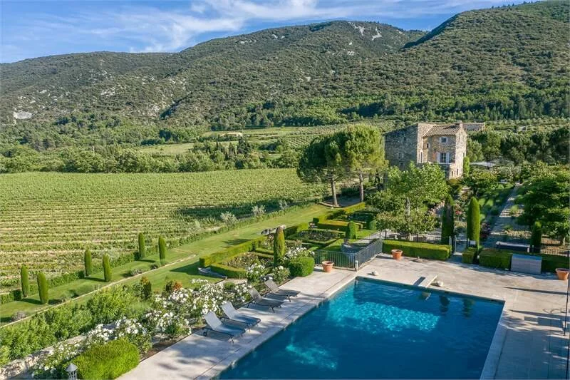 French Country Estate Overlooking the Luberon Valley — Francis York