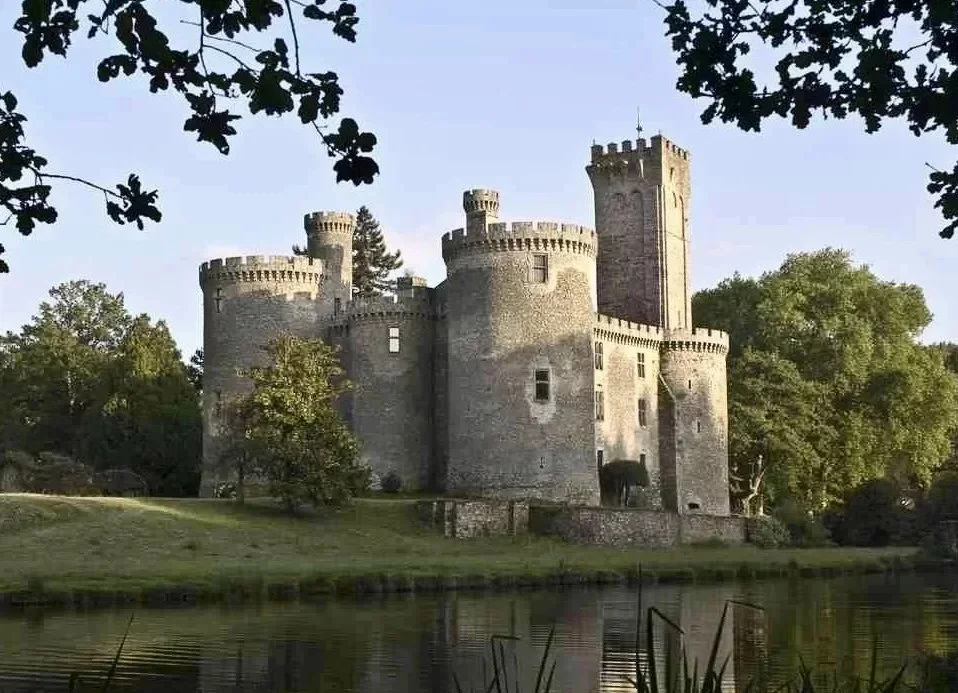 Historic Castle With Royal Ties Set in the Heart of Spain — Francis York
