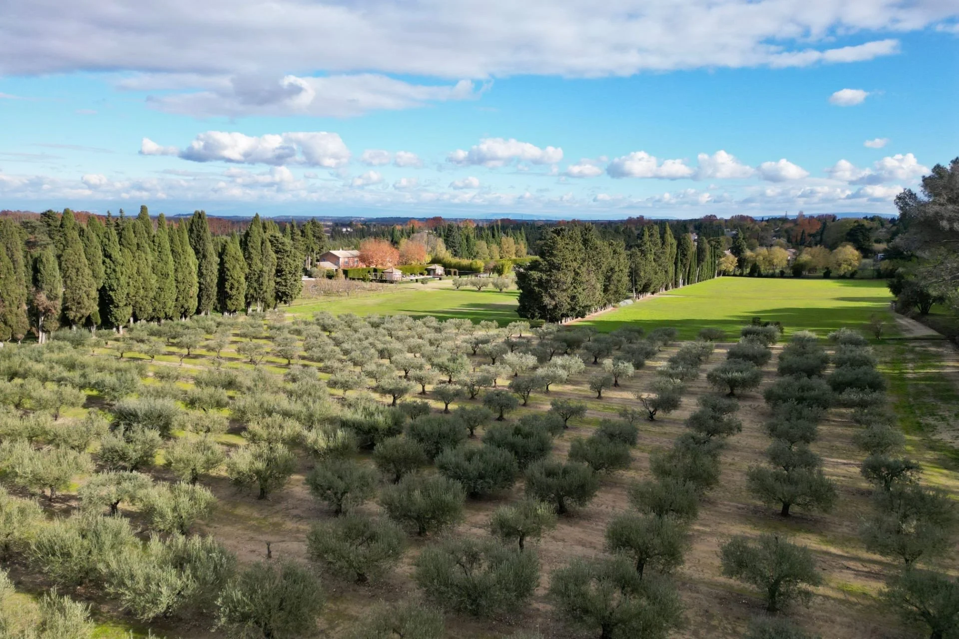 Beautifully Restored Provençal Farmhouse Near Saint-Rémy-de-Provence ...