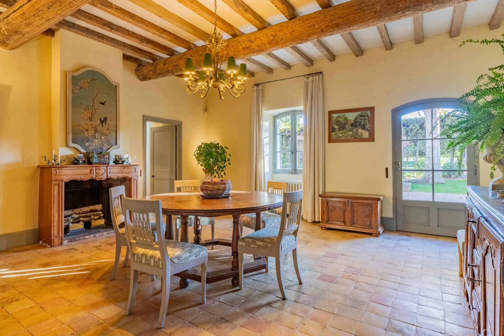 Beautifully Restored Provençal Farmhouse Near Saint-Rémy-de-Provence ...