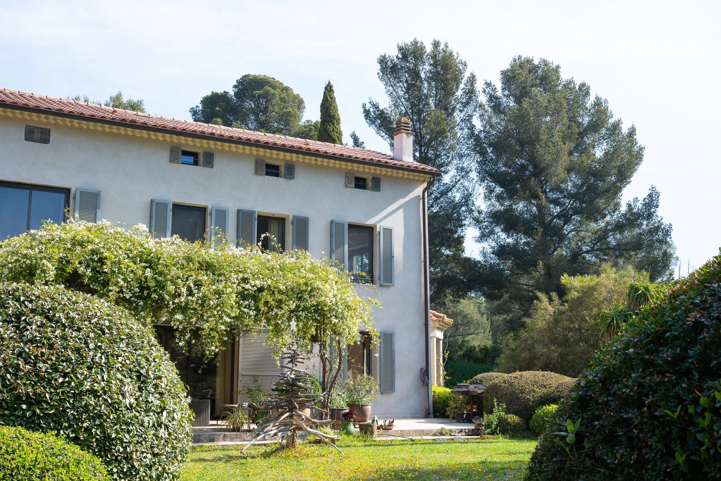 French Riviera Estate with Sea Access, Hidden on Toulon’s San Peyre ...
