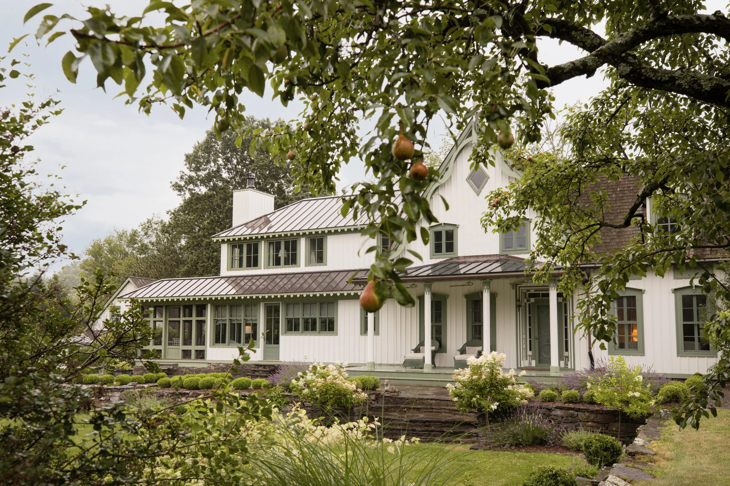 A Ship Captain’s 1840s Hudson River Homestead with Beautiful Gardens ...