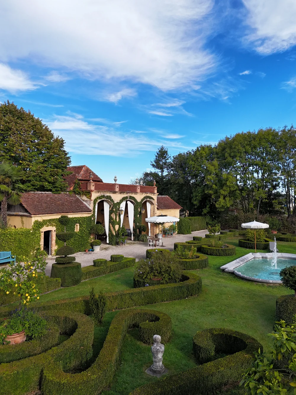 A Romantic 18th-Century Château in Southwest France — Francis York
