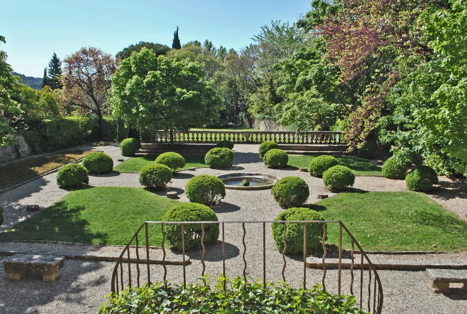 18th Century Property Near the Historic Centre of Aix-en-Provence ...