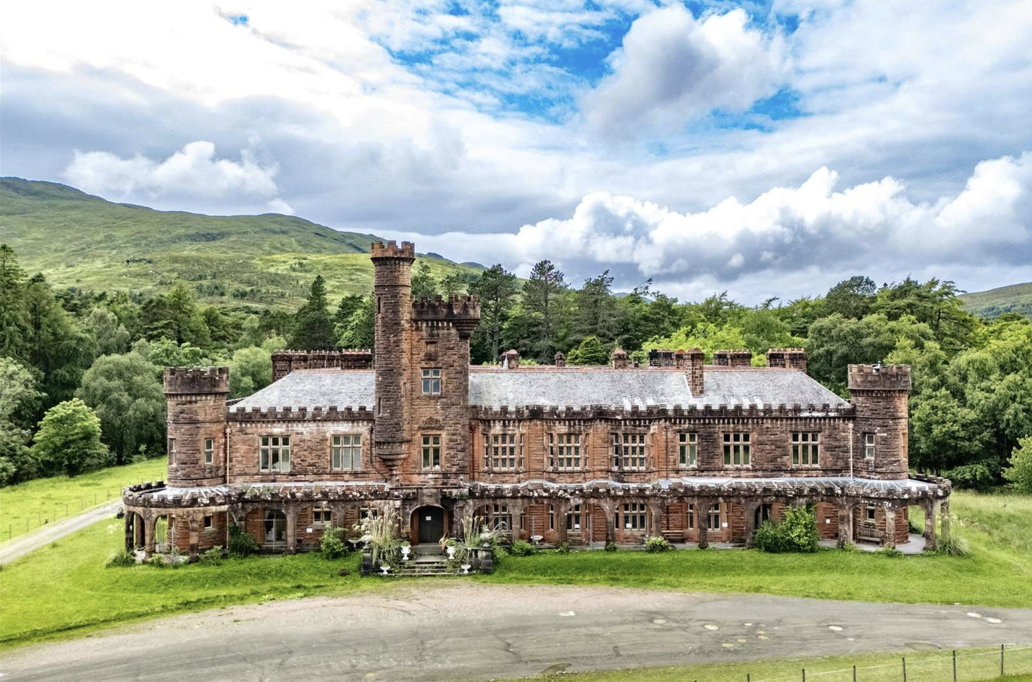 A Scottish Castle to Restore on a Remote Island Lists for £750,000 ...