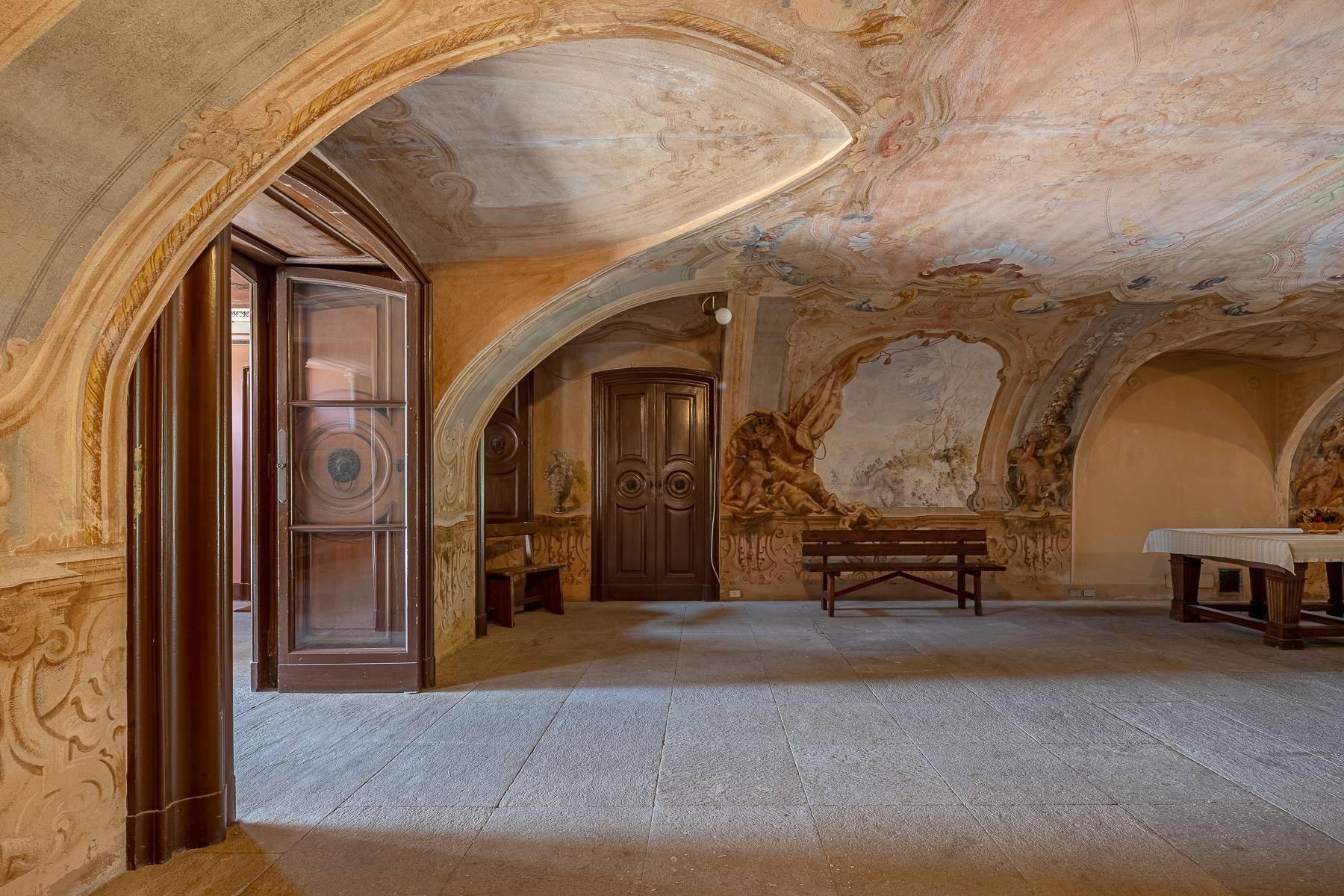 A Residence Inside an 18th-Century Italian Villa Once Said to Host ...