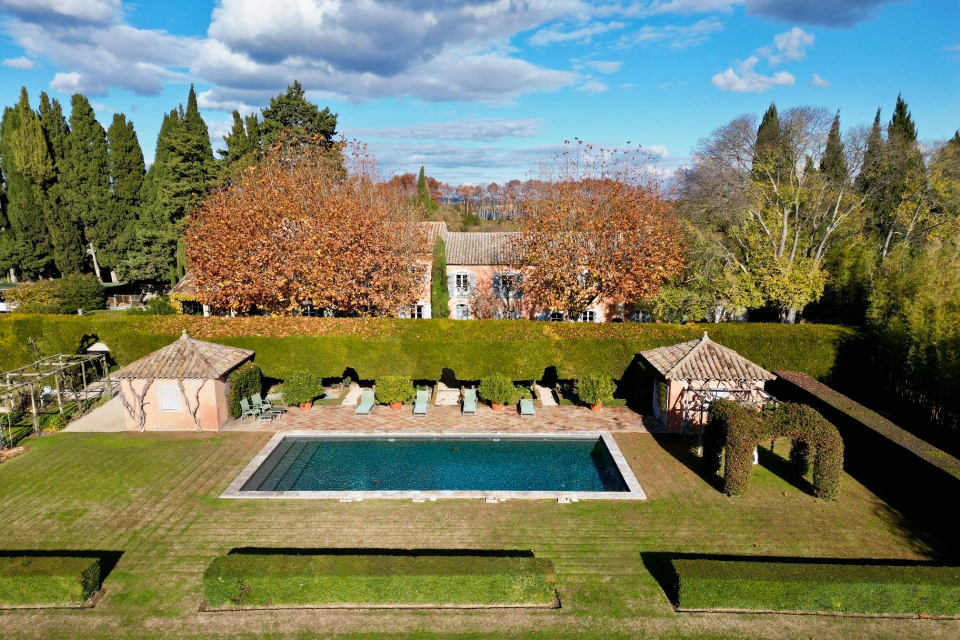 Beautifully Restored Provençal Farmhouse Near Saint-Rémy-de-Provence ...