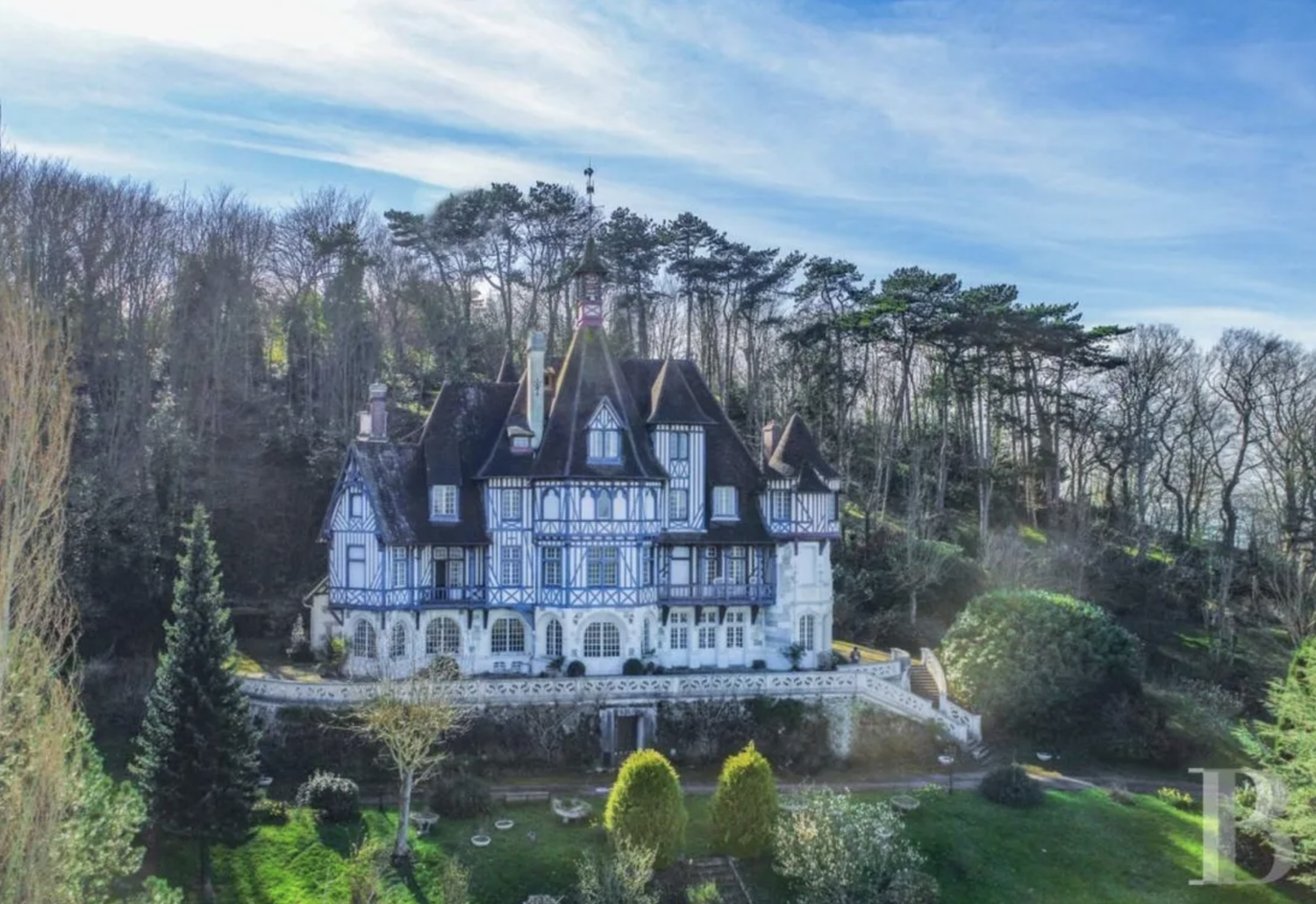 20th-Century Manor with Sea Views and Parkland in Normandy, France ...