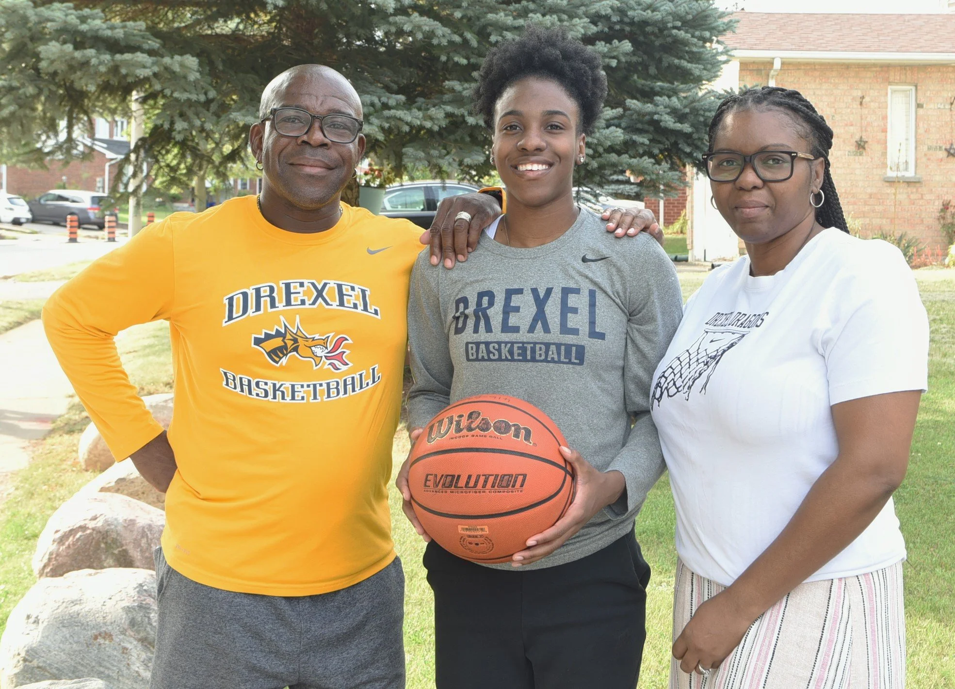 Keishana Washington's jersey to be retired the same year she became the top Canadian woman hoops ...