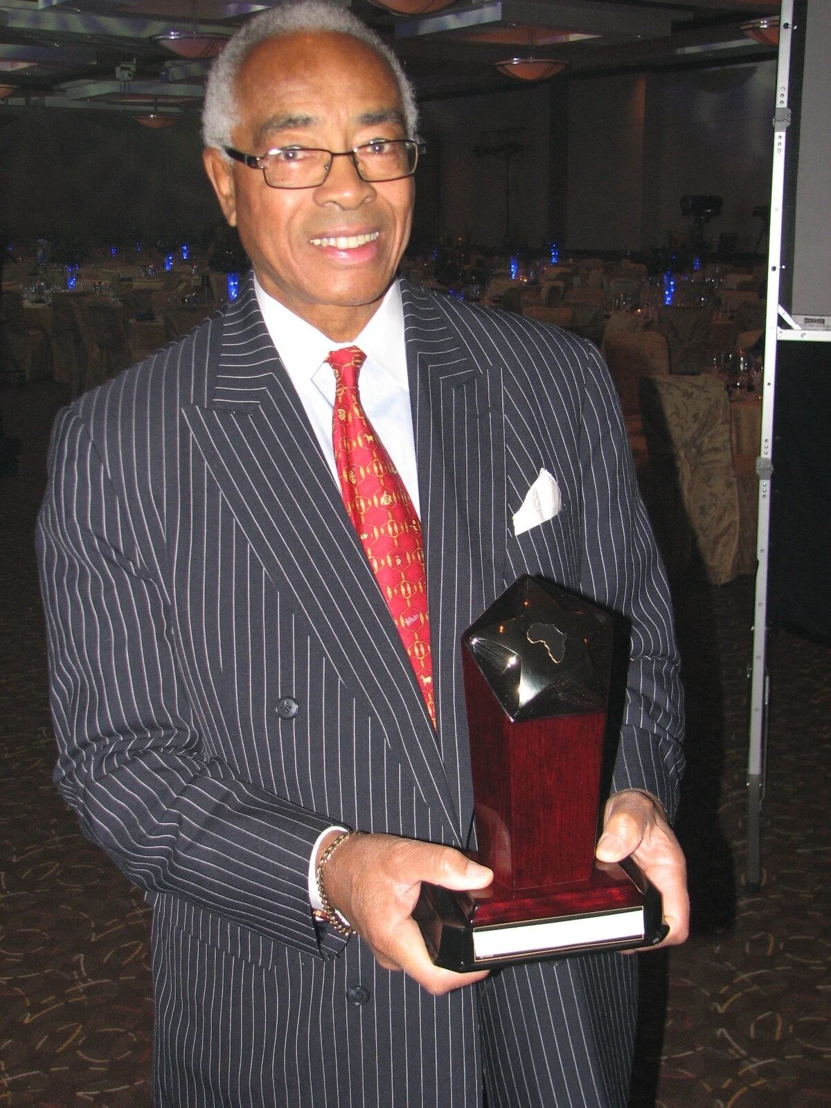 Order of Canada for retired Senator Donald Oliver — Ron Fanfair