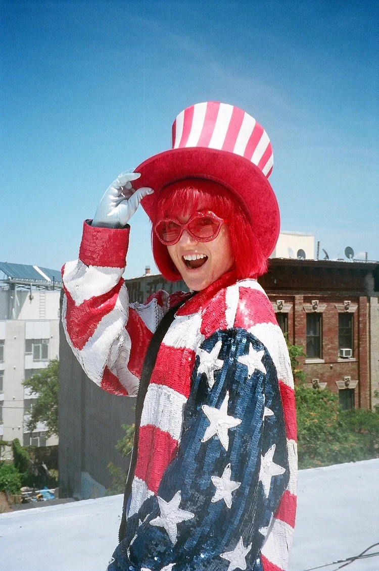 Dear America — The Scarlet Bob