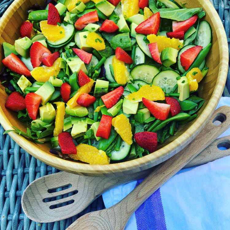 spring salad with orange basil vinaigrette — lindsayEats.