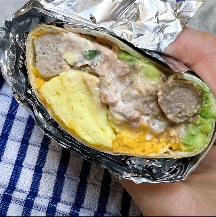 quick tip: make your own breakfast burrito — lindsayEats.