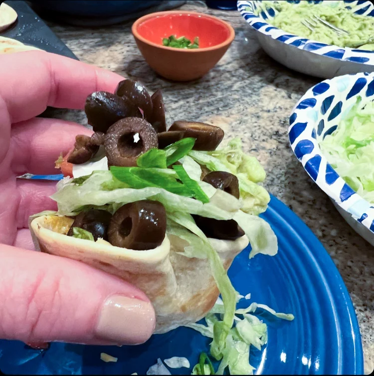 make your own individual crispy taco cups — lindsayEats.