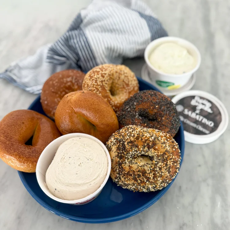 out and about: pop up bagels — lindsayEats.